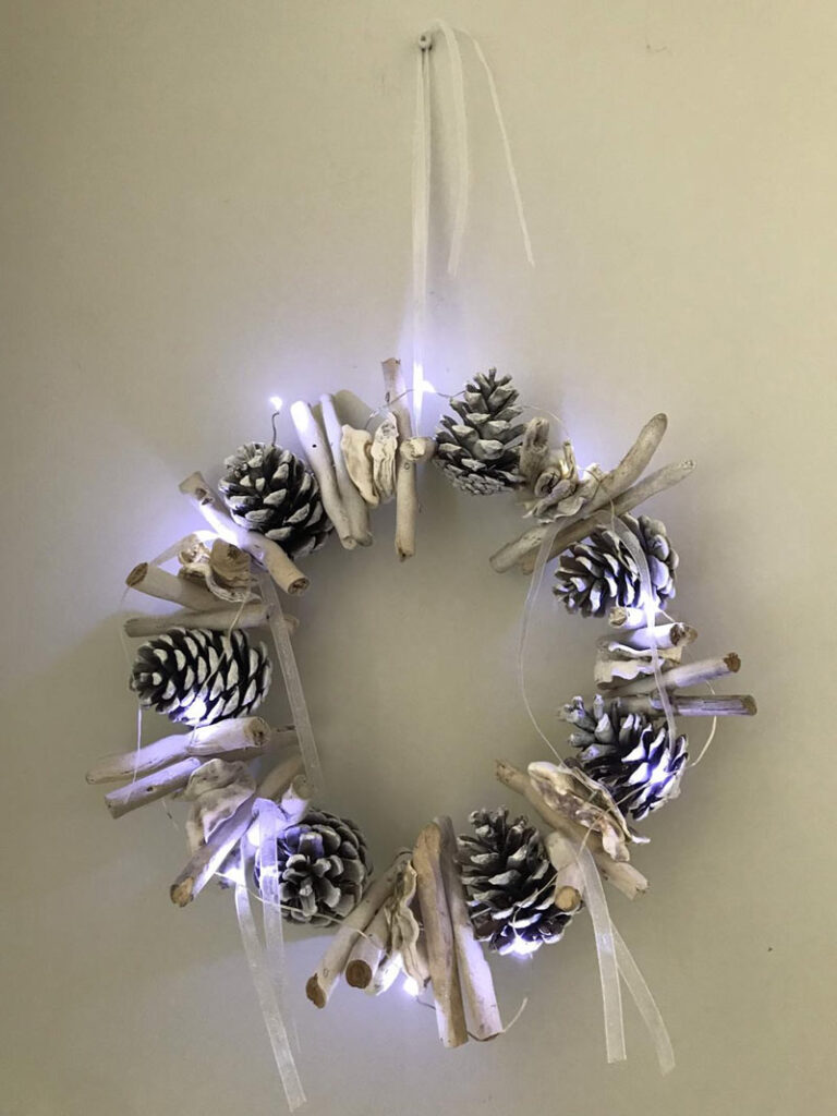 Lavoretti di natale con le pigne: 12 idee fai da te a cui ispirarvi